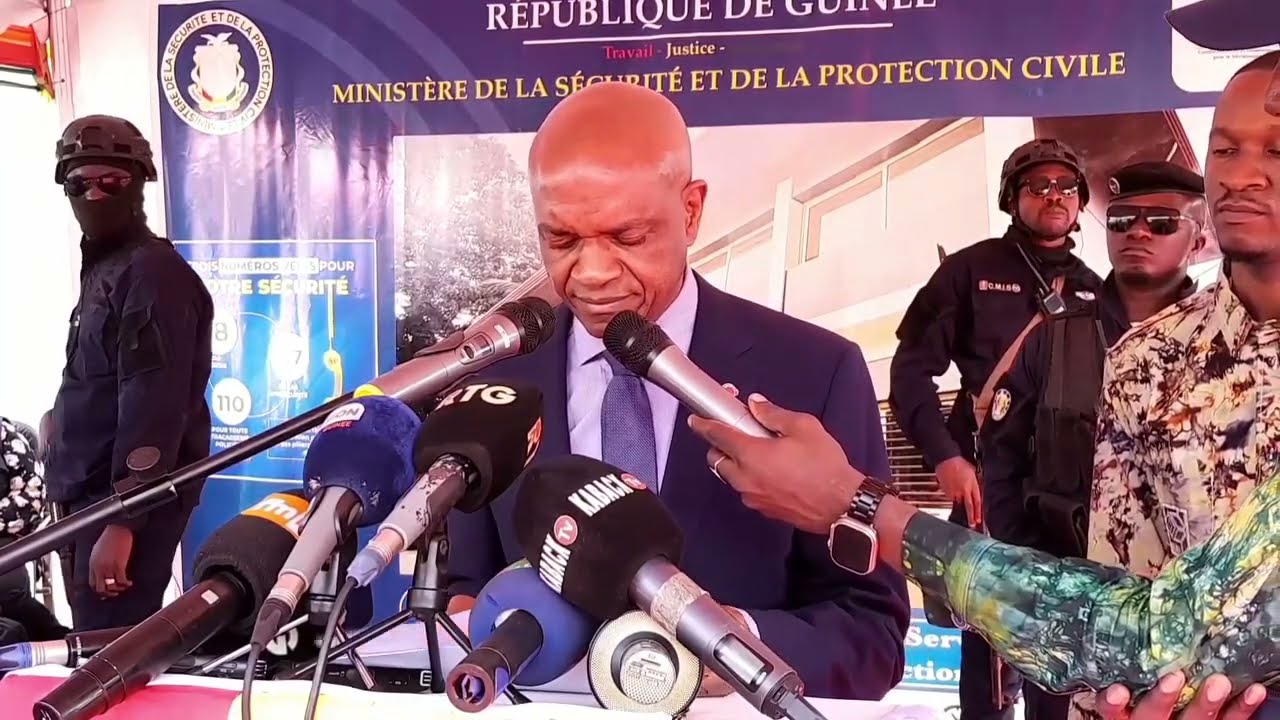 Conakry ; Le Ministre Bachir Diallo inaugure le centre de Santé de la ...